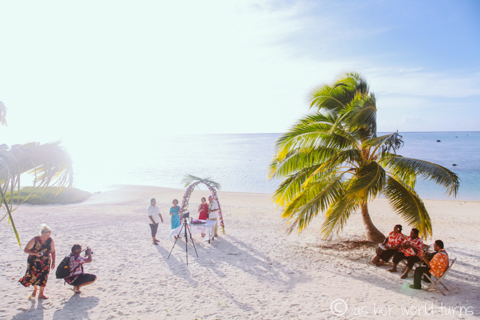 An Impromptu Cook Islands Wedding | As Her World Turns